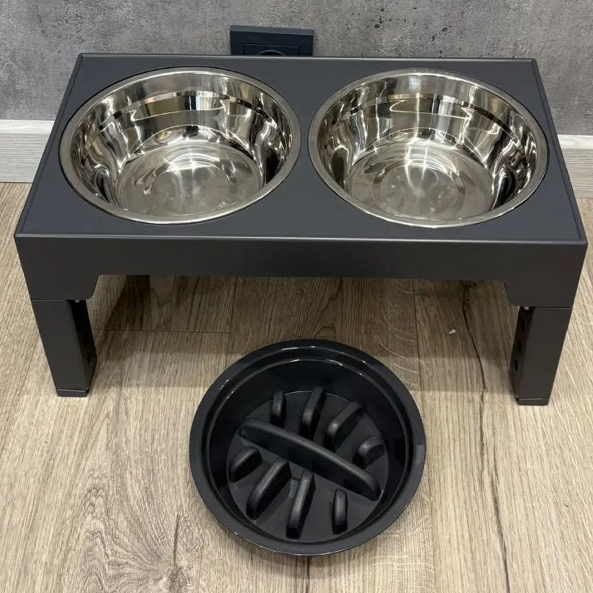 Регулируемая подставка с мисками для собак