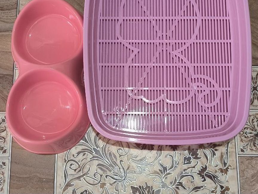 Лоток для кошек и 2 миски