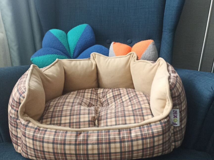 Лежанка для собак и кошек