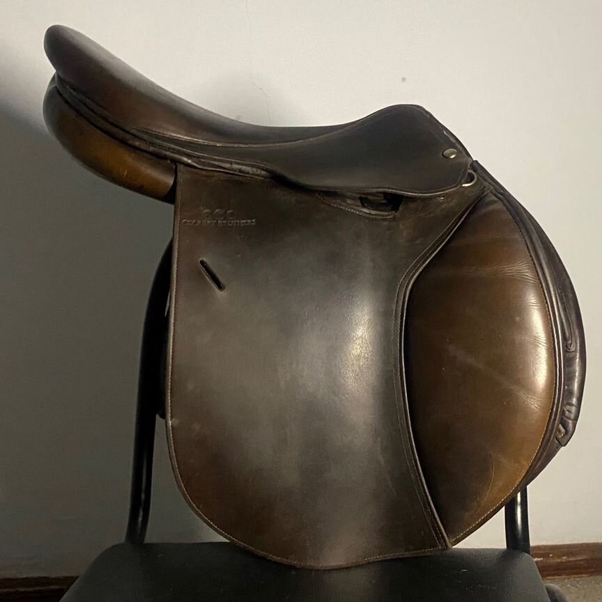 Седло конкуреое Colbert Brothers