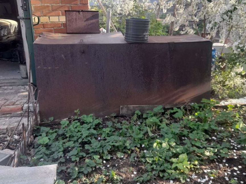 Бак для зерна. Размеры 2х1х1 два отсека