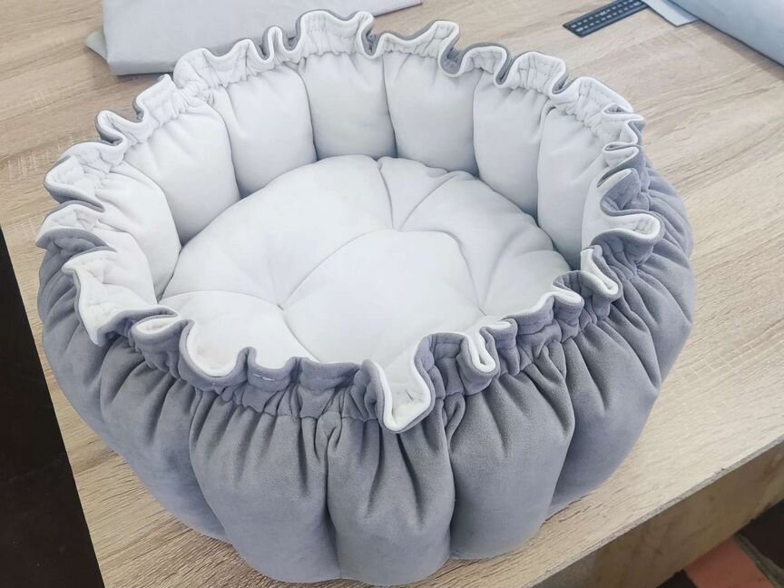Лежанка для кошек и собак