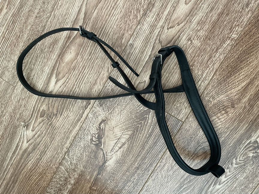 Капсюль капсуль для лошади уздечка