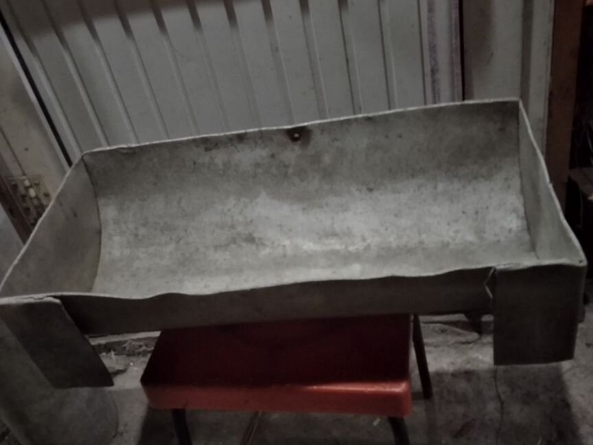 Корыто для кормления животных