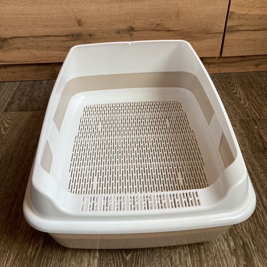 Лоток для кошек с решеткой