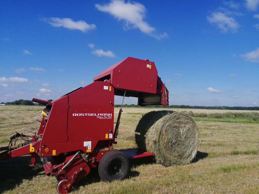 Сено в рулонах