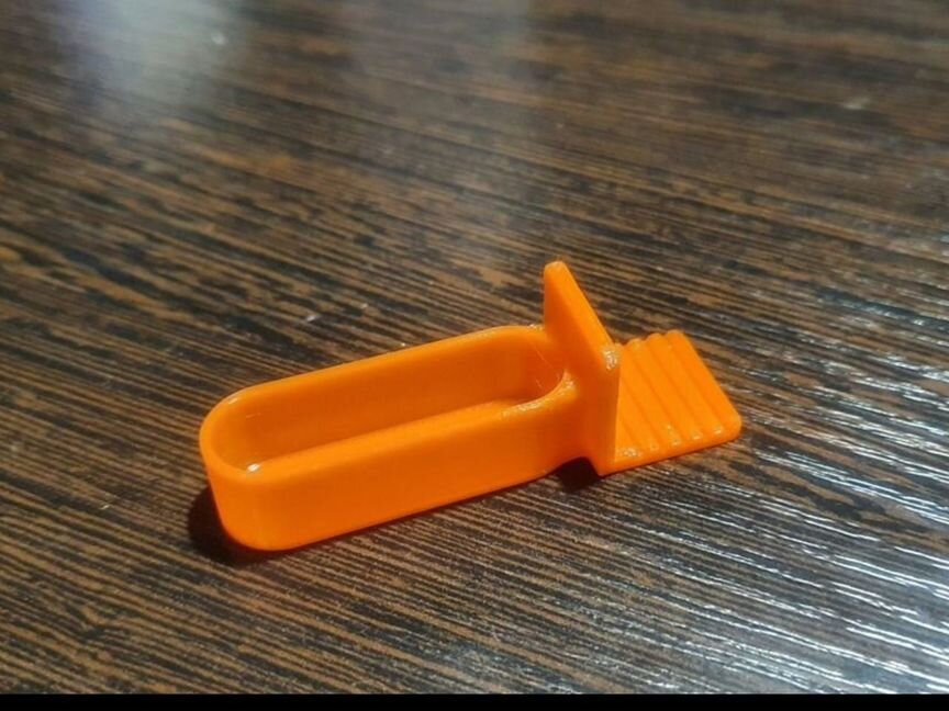 Кормушка для птиц маленькая