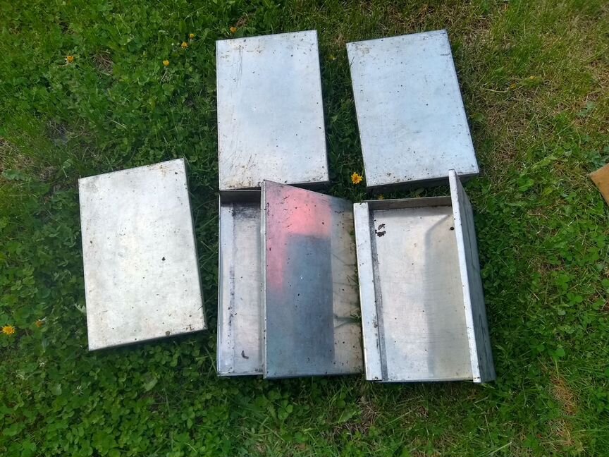 Кормушка для пчел