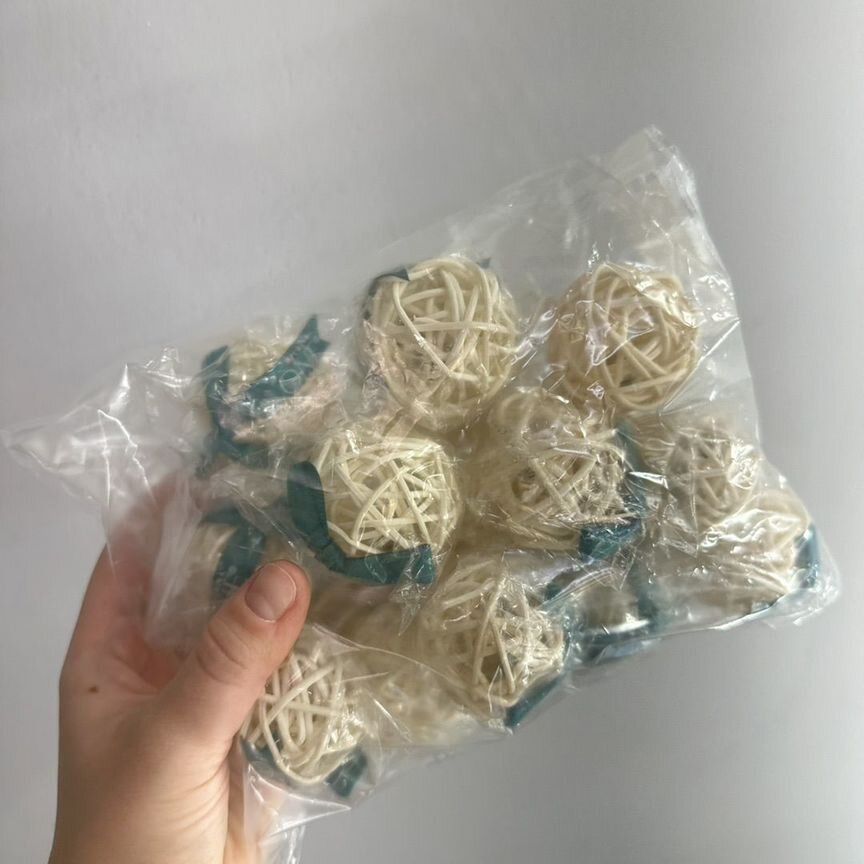 Игрушки для кота в приют