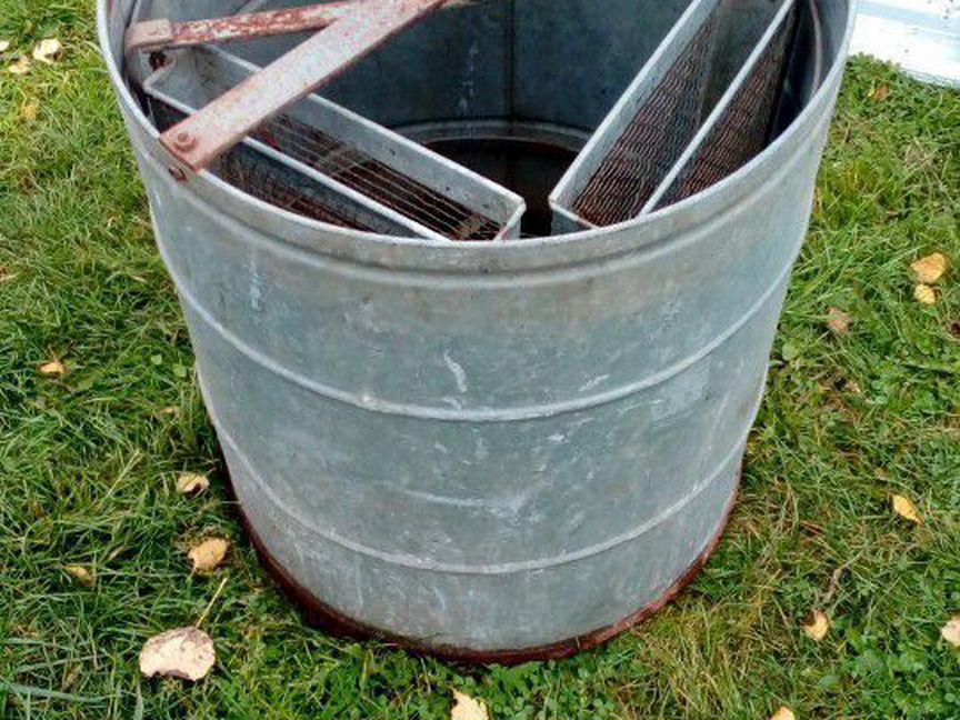 Медогонка бу 2 рамочную