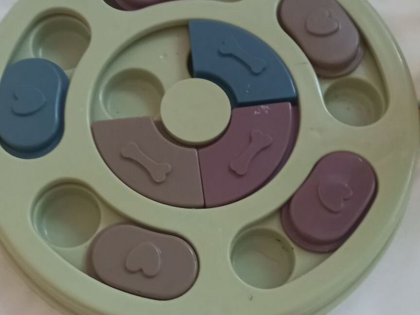 Кормушка для собак и кошек