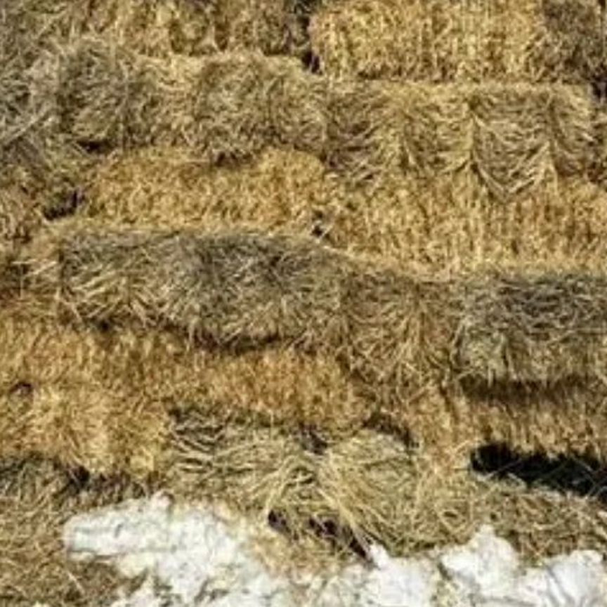 Солома в тюках