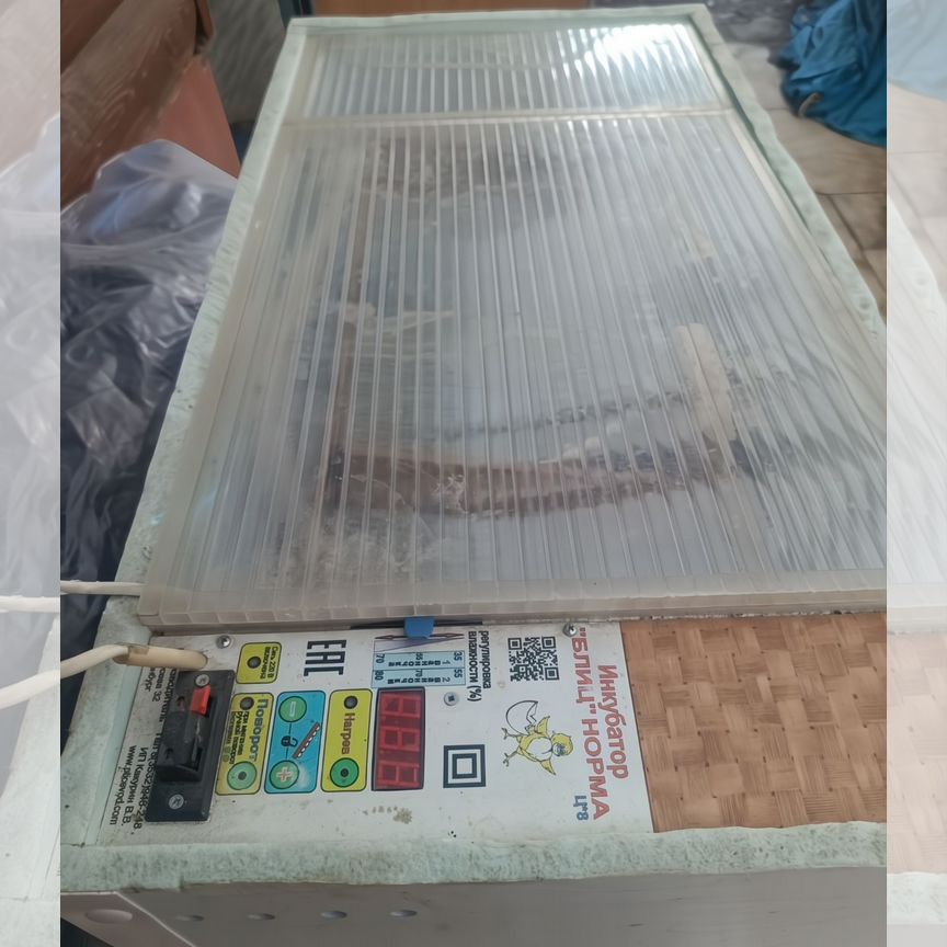 Инкубатор для яиц автоматический переворот