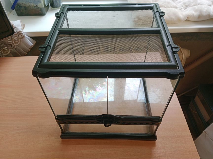 Террариумы ExoTerra 30x30x30 и 30x30x45 см