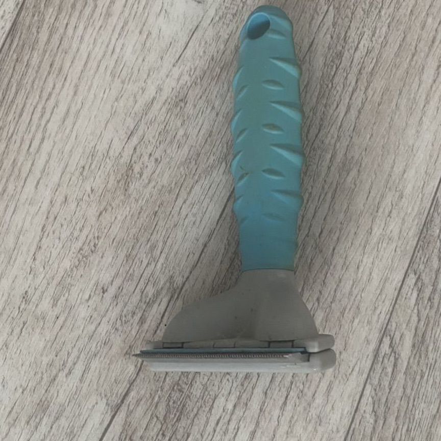 Расческа для кота