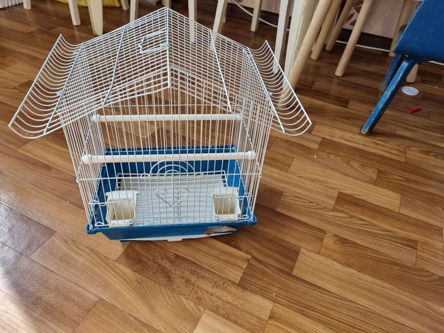 Продаю клеткк для попугаев