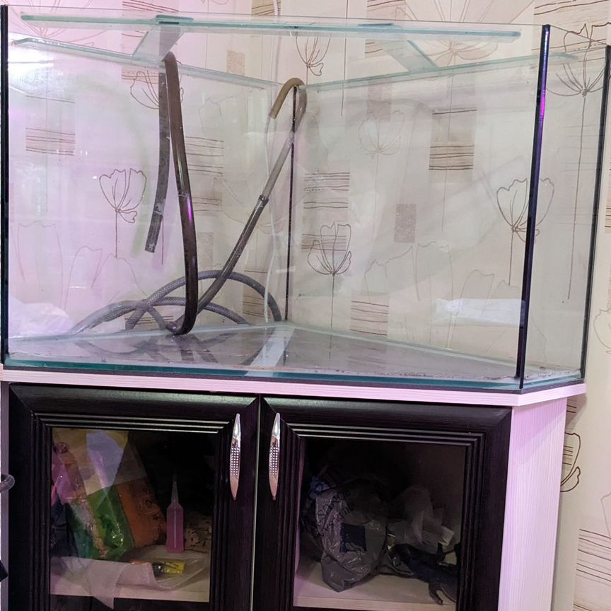 Аквариум угловой 180л с тумбой Aquatech