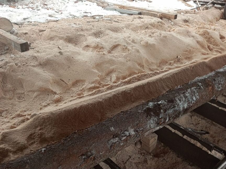 Опилки в мешках