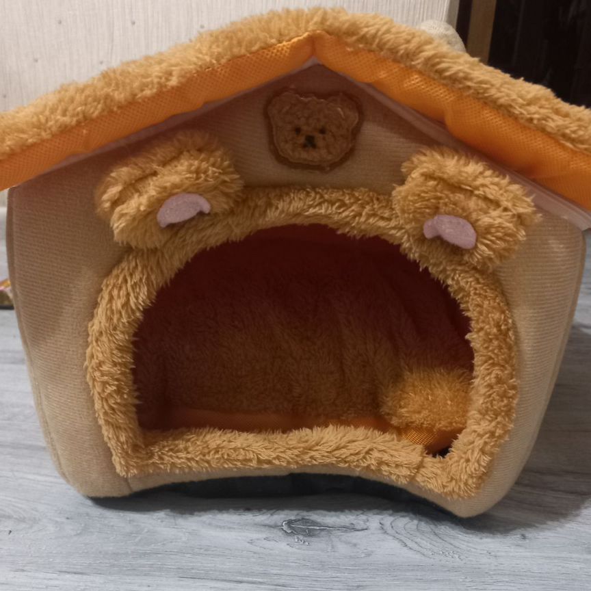 Домик для маленькой собачки