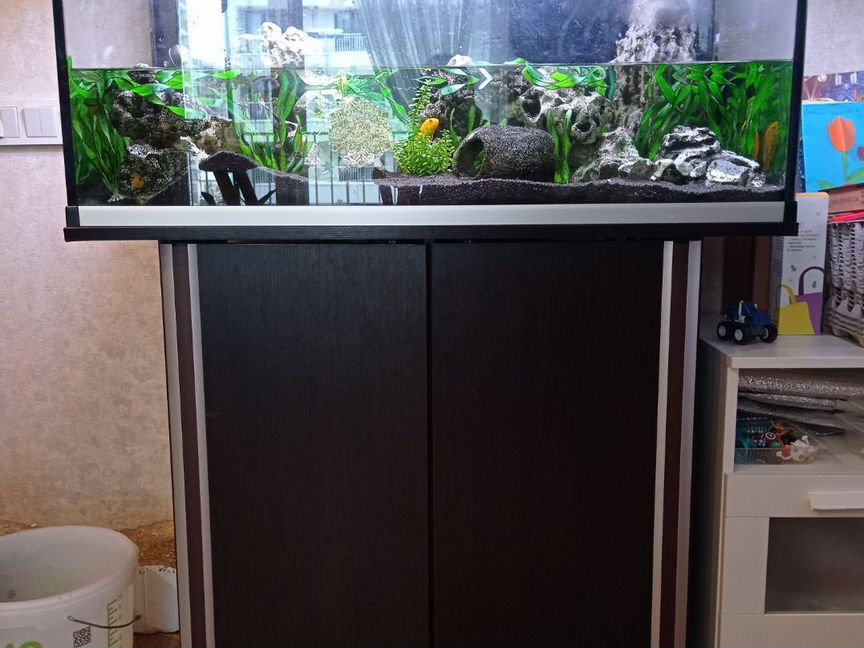 Аквариум с тумбой 200л (на разбор или ремонт)