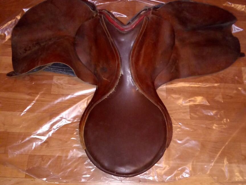 Седло для лошади