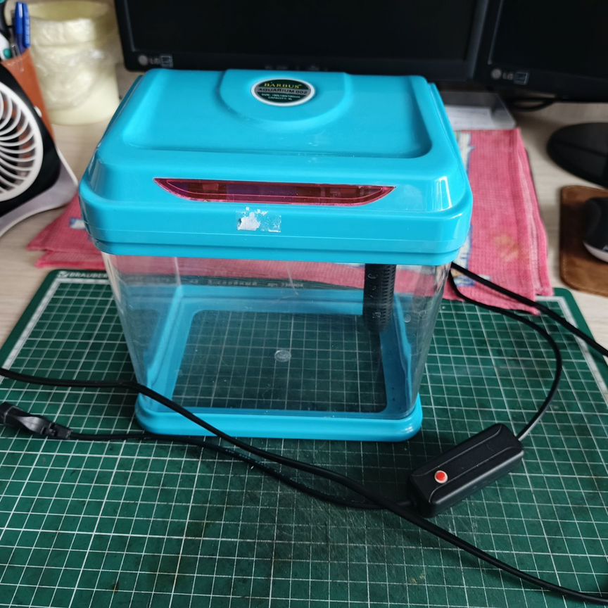 Продам аквариум 4л