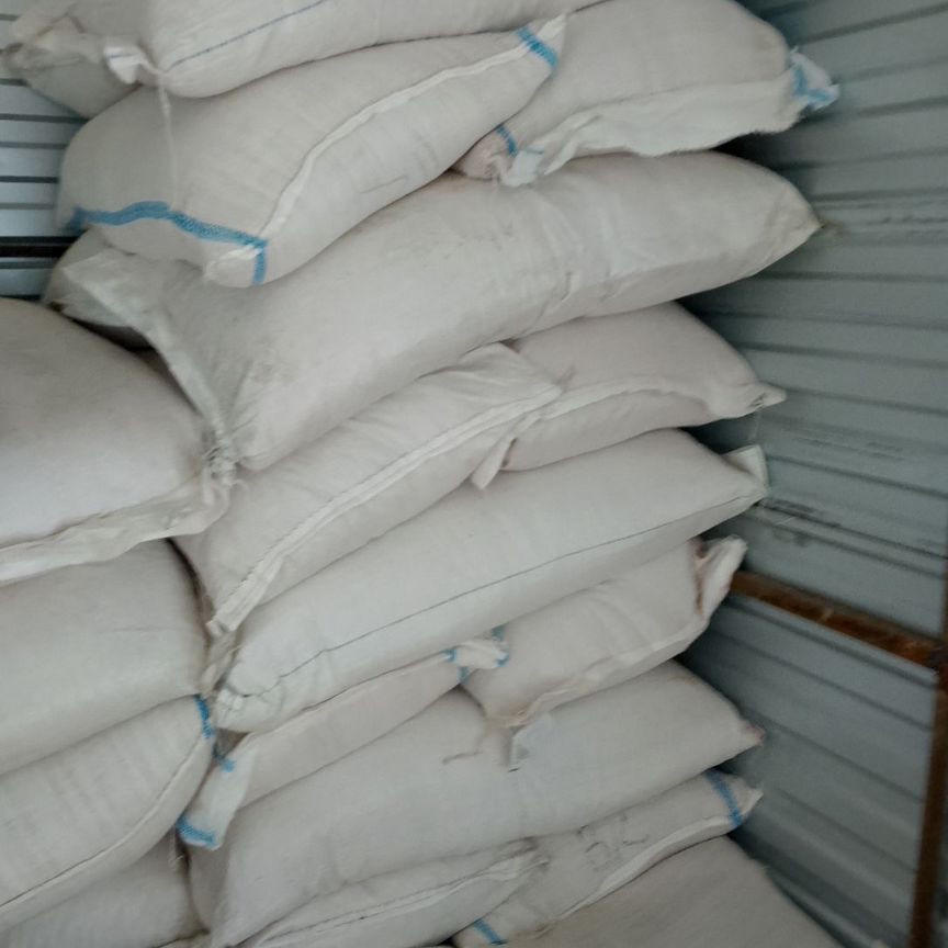 Корма для животных . Отруби ячменные, пшеничные