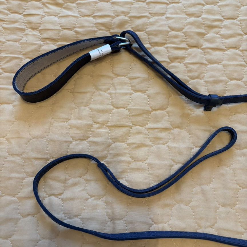 Кожаный ошейник с поводком