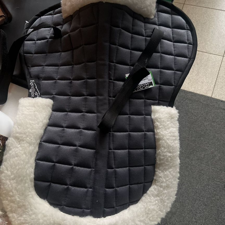 Меховушка под седло