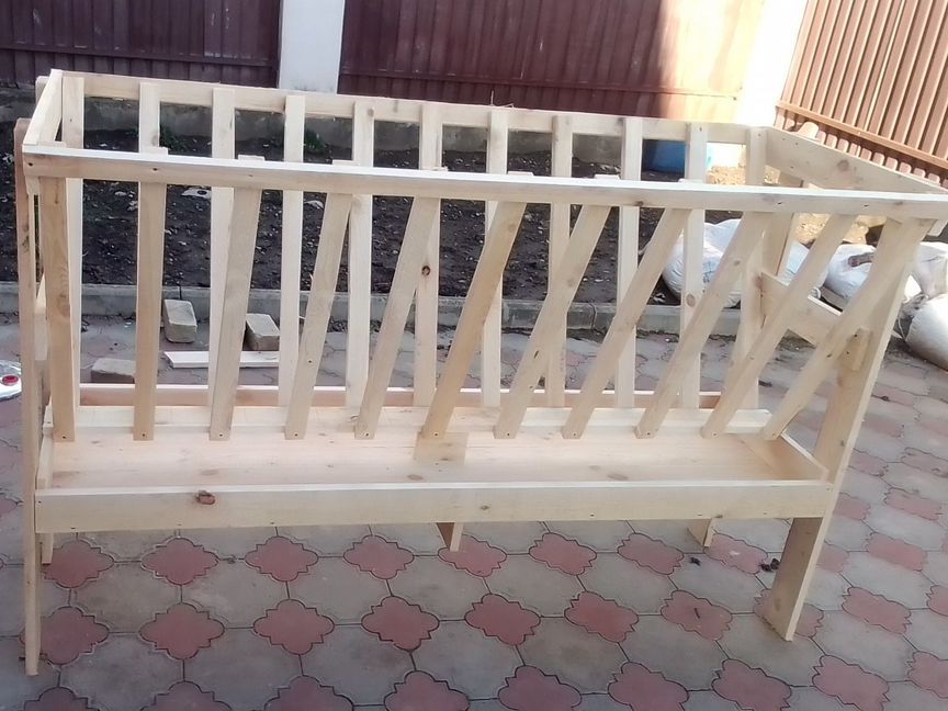 Кормушка для овец и коз
