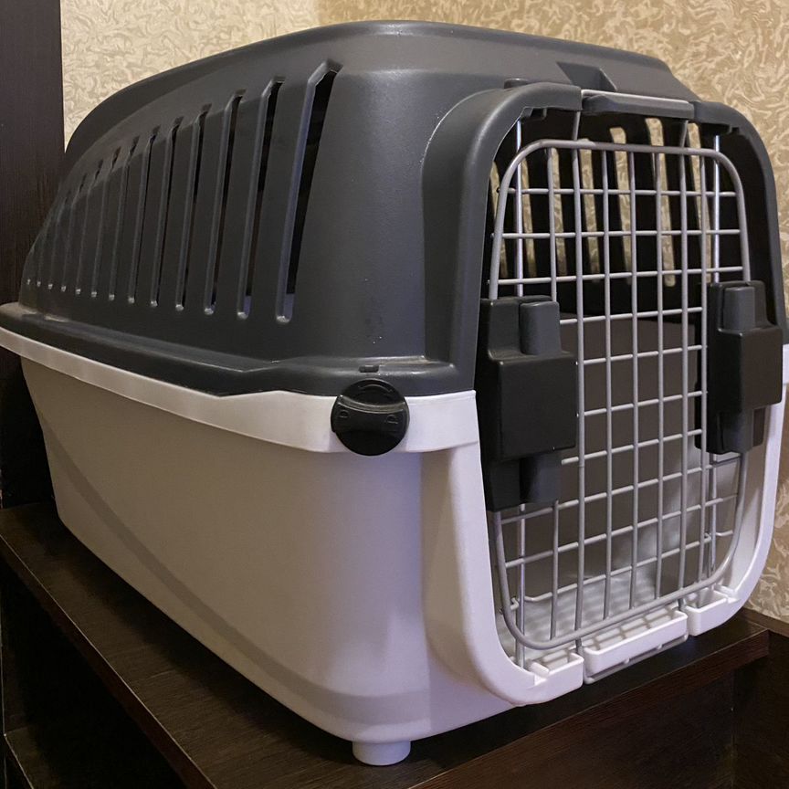 Переноска для кошек и собак пластиковая новая