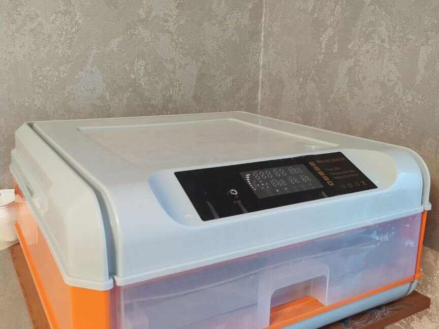 Инкубатор для яиц автоматический "Умница"