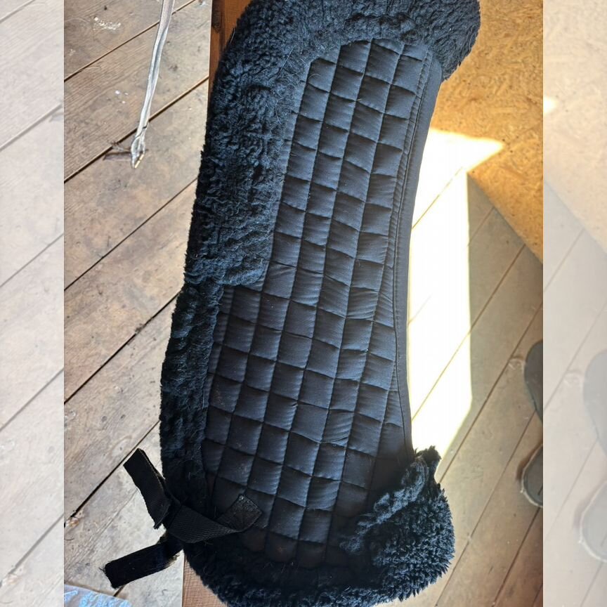 Подпруга,мех,недоуздок,стремена