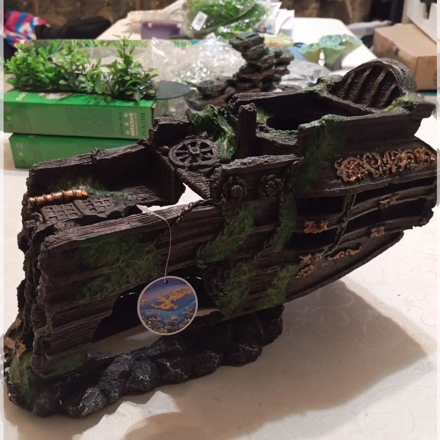 Украшения для аквариума