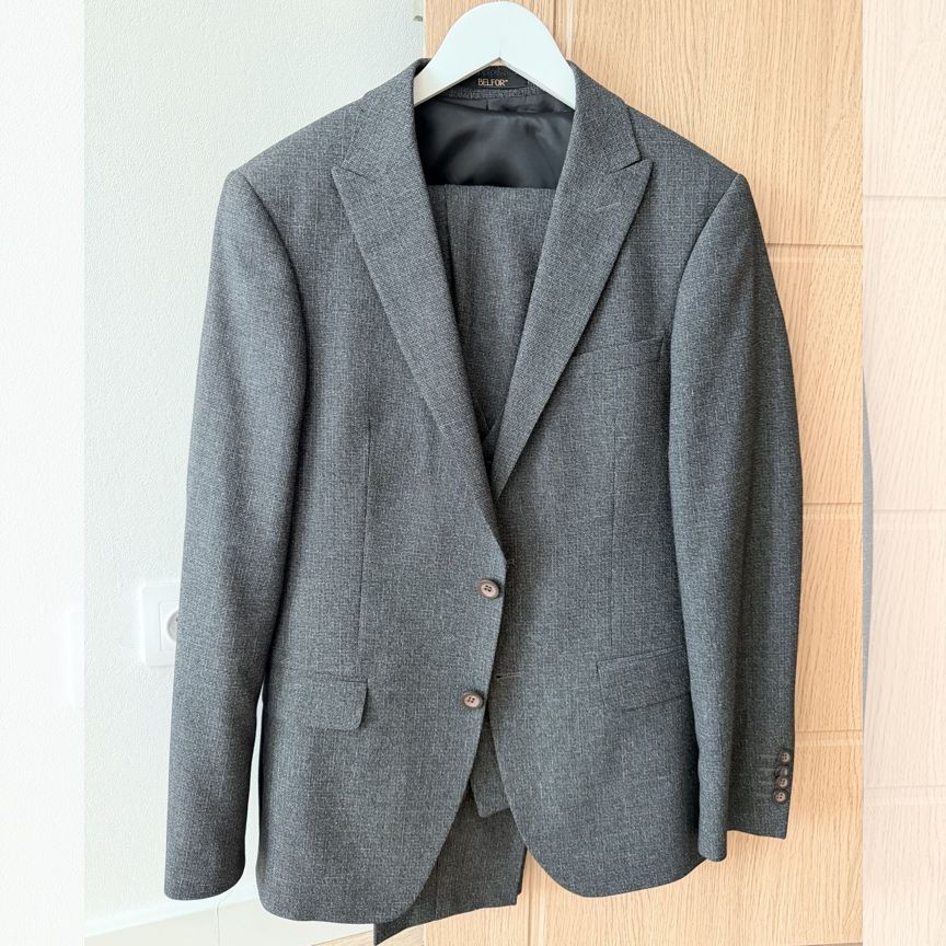 Костюм мужской классический 46