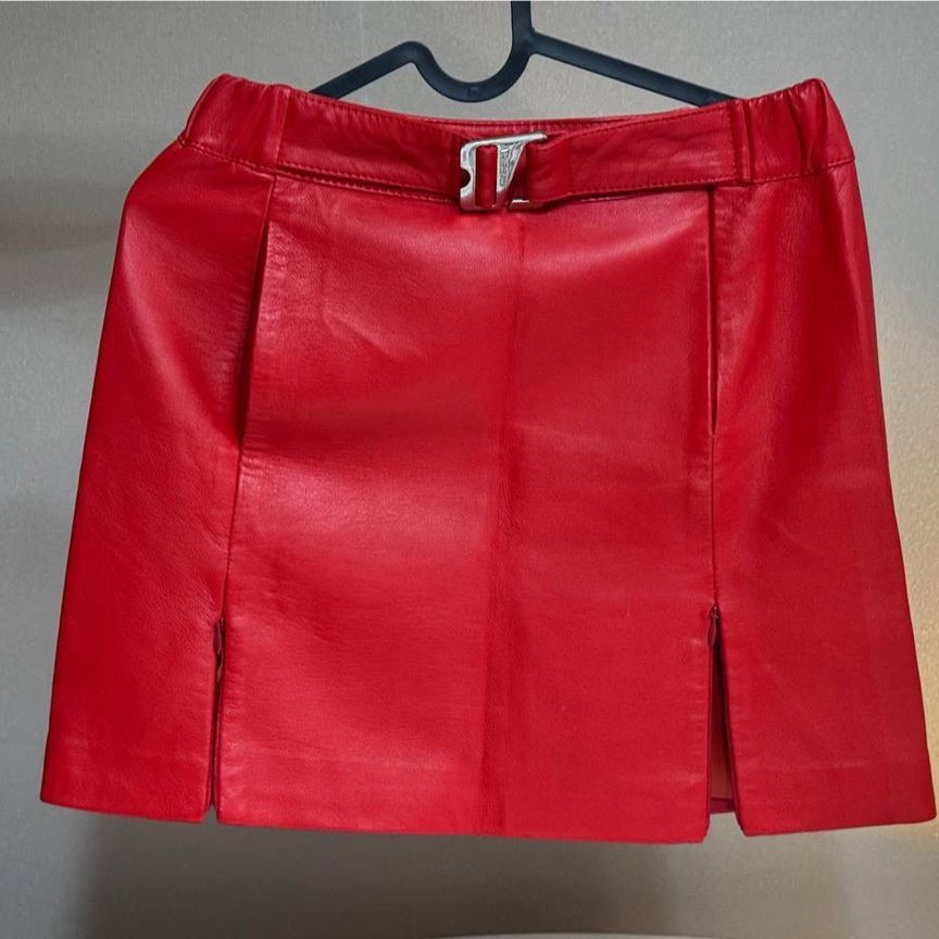 Кожаная мини-юбка 44 красная misbhv