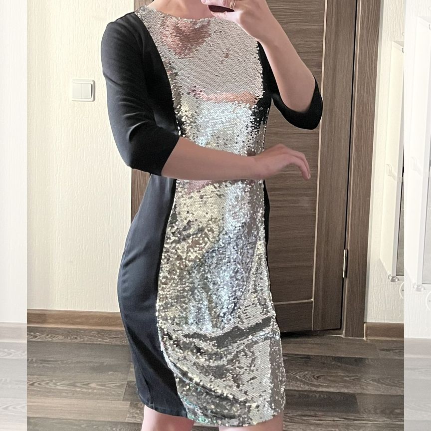 Эффектное платье 42