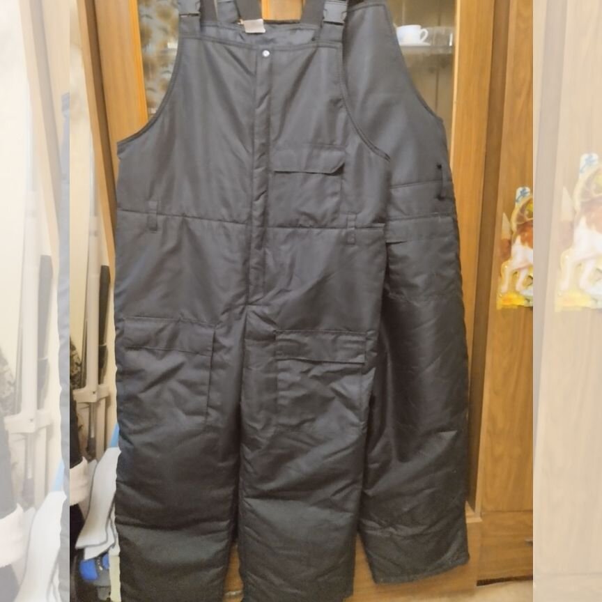 Два зимних комбинезона