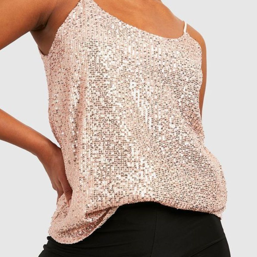 Топ с пайетками женский