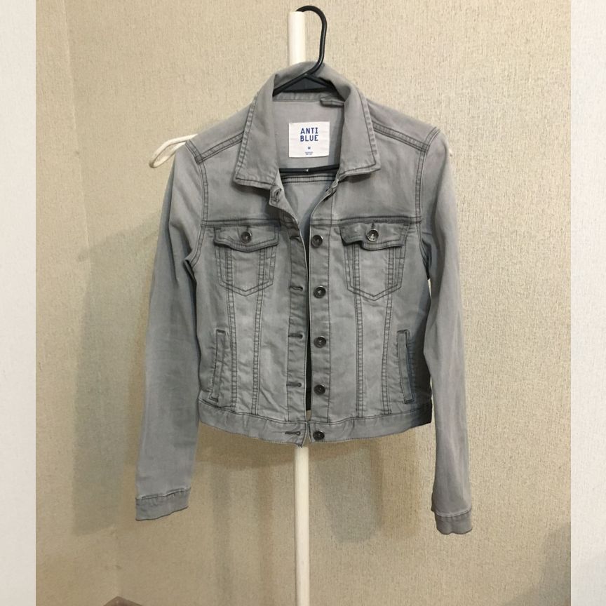 Куртка женская джинсовая