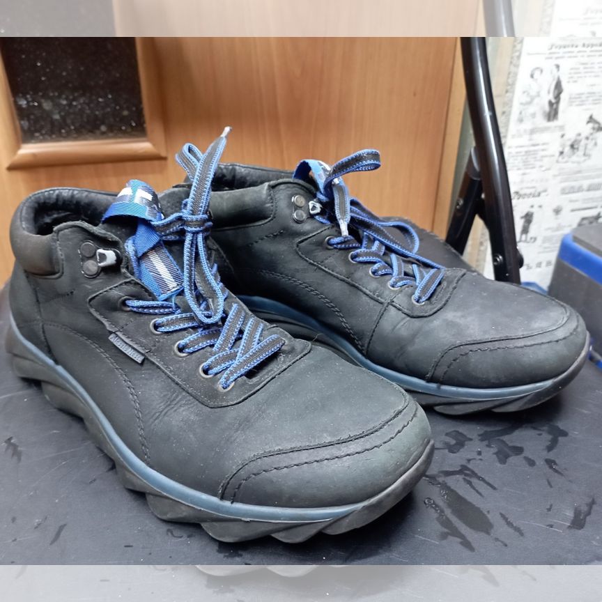 Кроссовки 42 размер